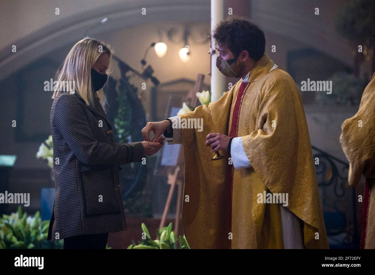Holy trinity church sloane square hi-res stock photography and images ...