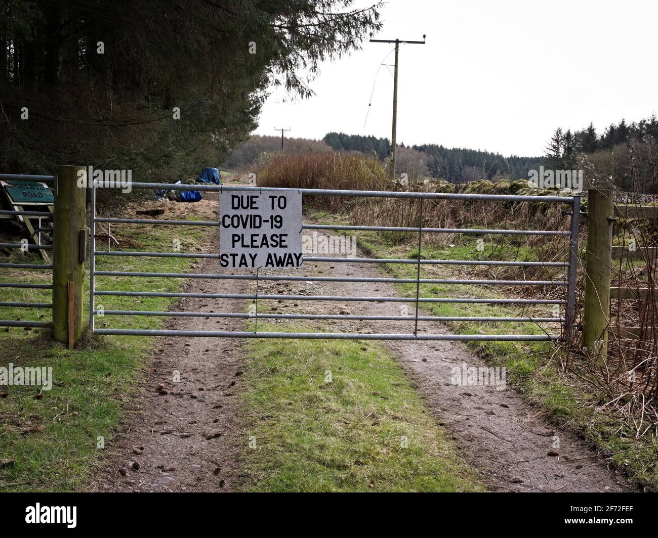 Isolated no entry sign hi-res stock photography and images - Alamy