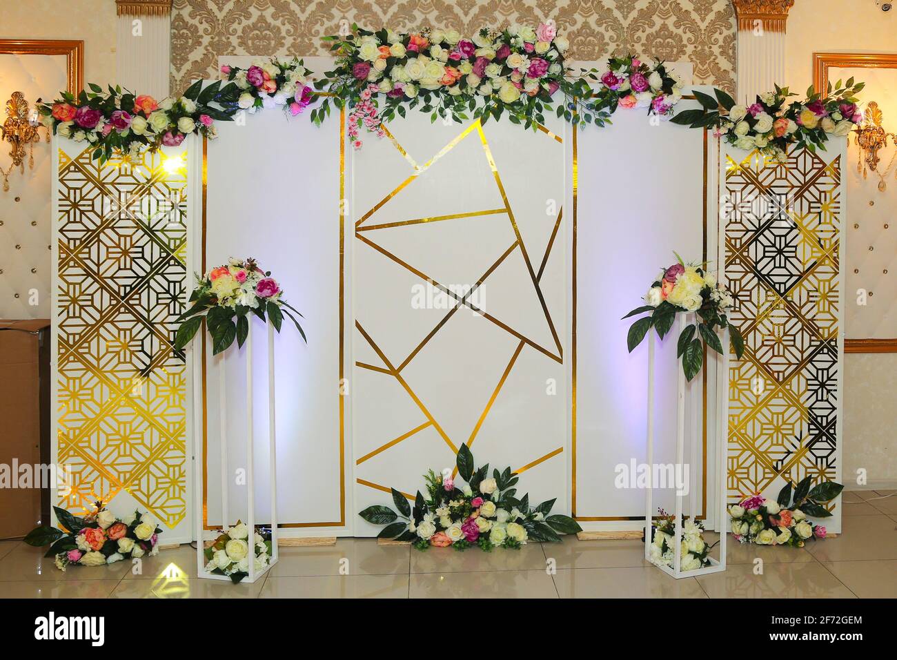 Area for photography at a wedding, a beautiful design for a photo shoot ...