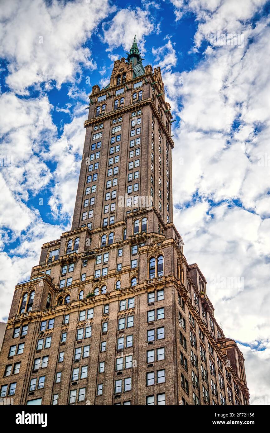 Big city hotel hi-res stock photography and images - Alamy