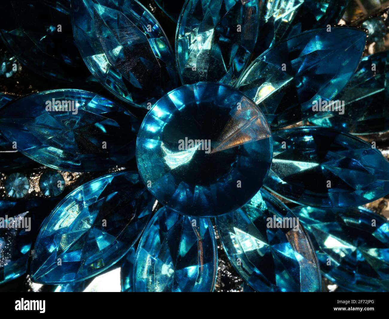 Abstract Macro Photography droplets, glass and metal Stock Photo - Alamy