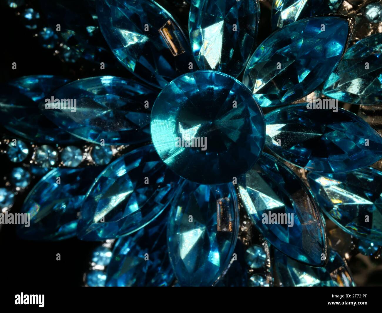 Abstract Macro Photography droplets, glass and metal Stock Photo - Alamy