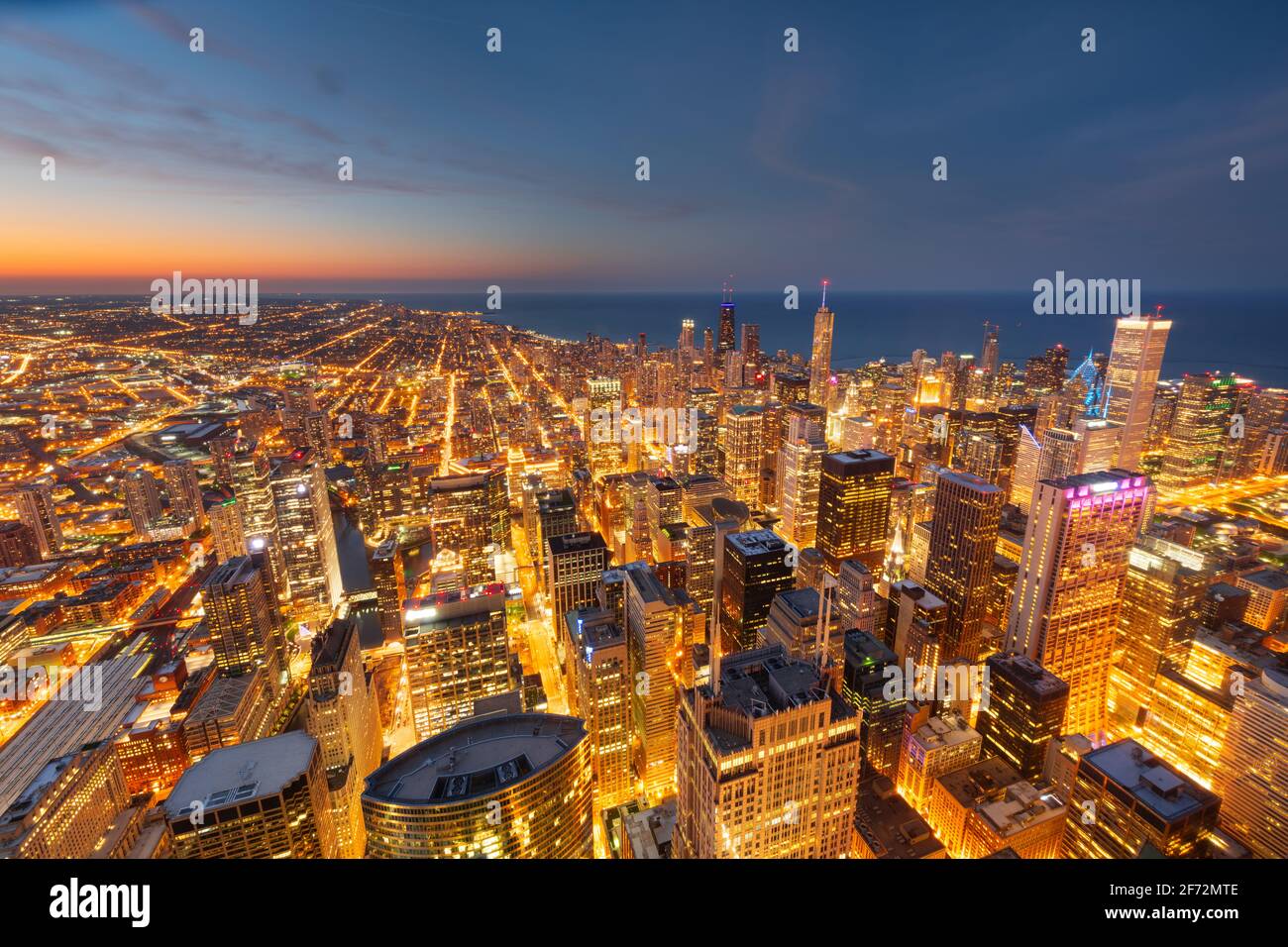Chicago skyline aerial hi-res stock photography and images - Alamy