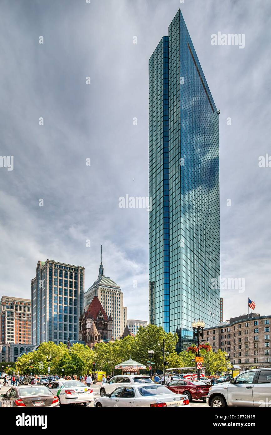 200 Clarendon Street, aka John Hancock Tower, reflects the sky and ...