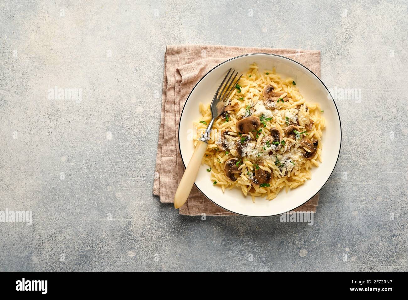 Risoni pasta hi-res stock photography and images - Alamy