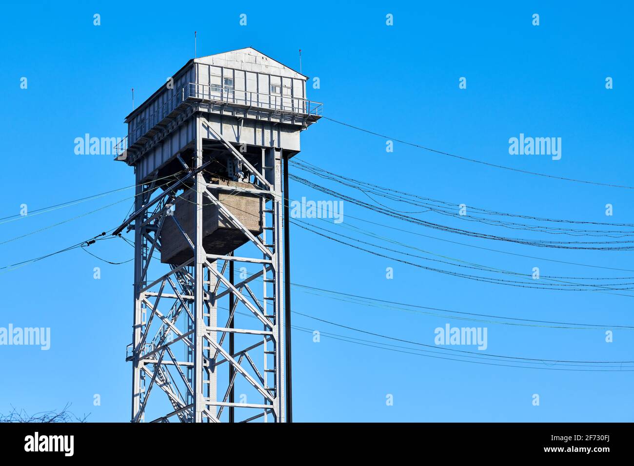 Drawbridge mechanism hi-res stock photography and images - Alamy