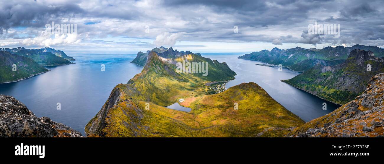 Mountain panorama, fjord and mountains, in the back Fjordgard and ...