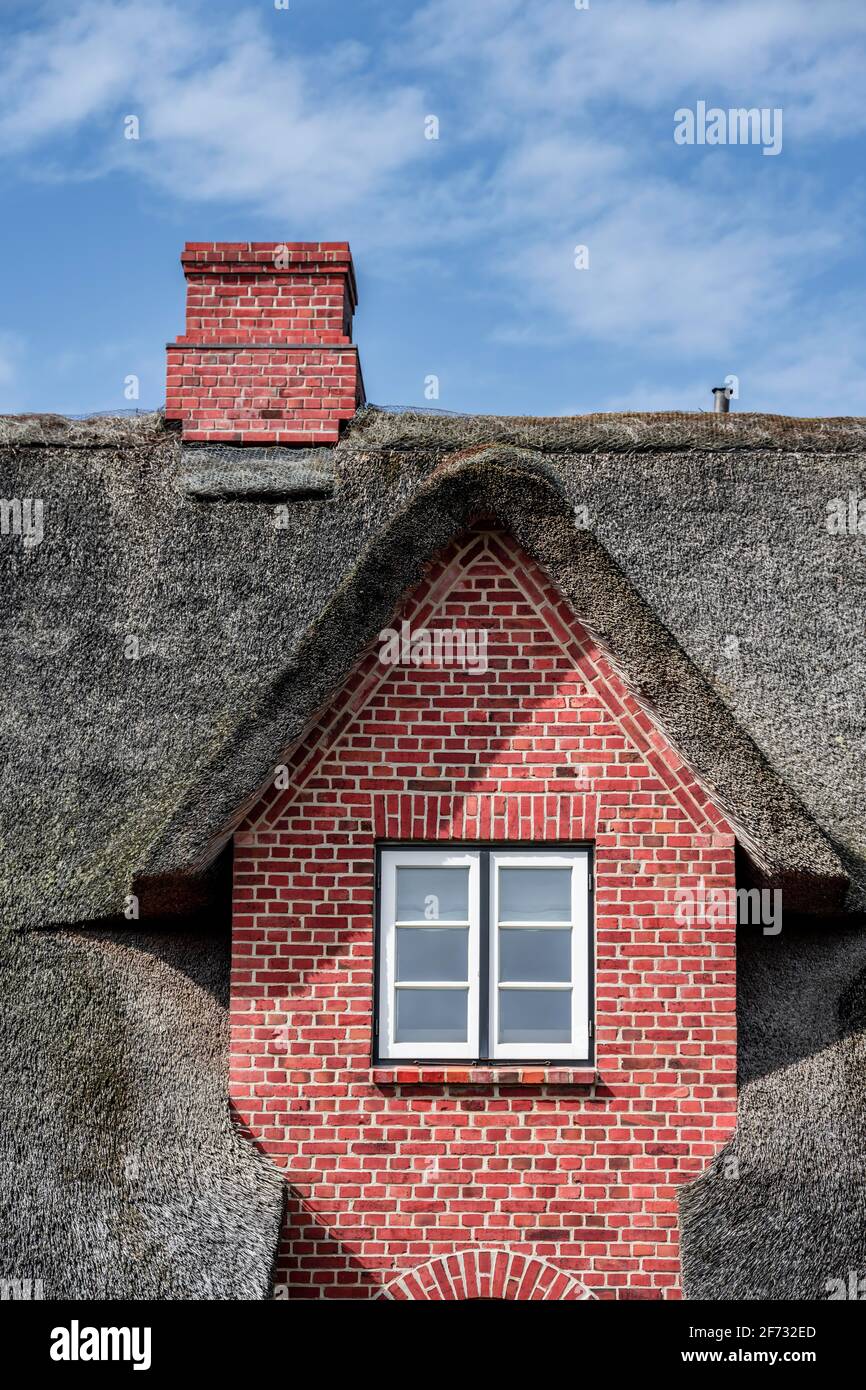 Frisian house with thatched roof, Keitum, Sylt, North Frisia, Schleswig ...