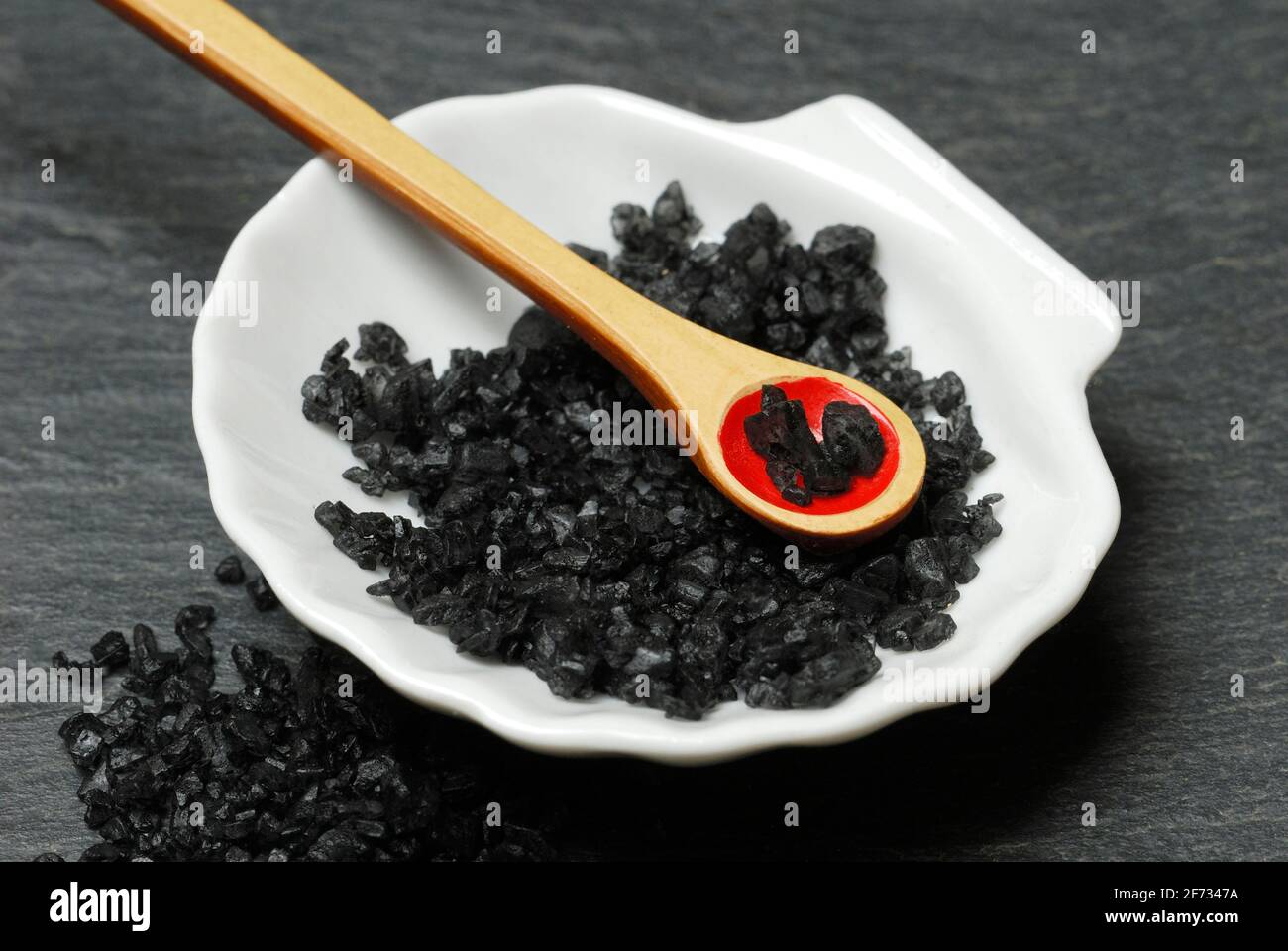 Black Hawaiian salt, lava salt, sea salt with activated carbon, salt ...