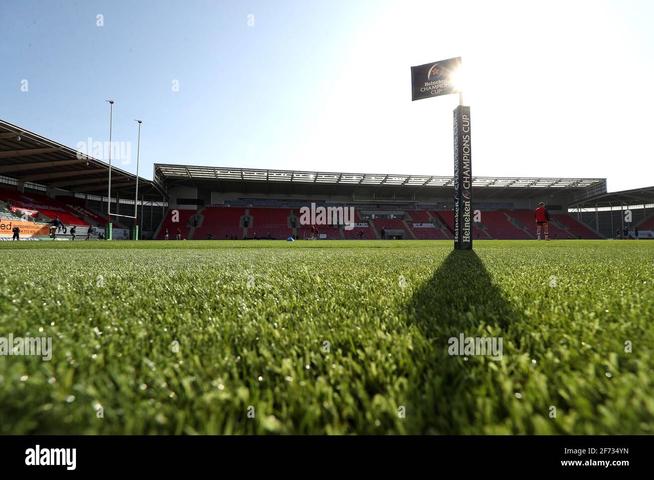 Empty parc covid19 hi-res stock photography and images - Alamy