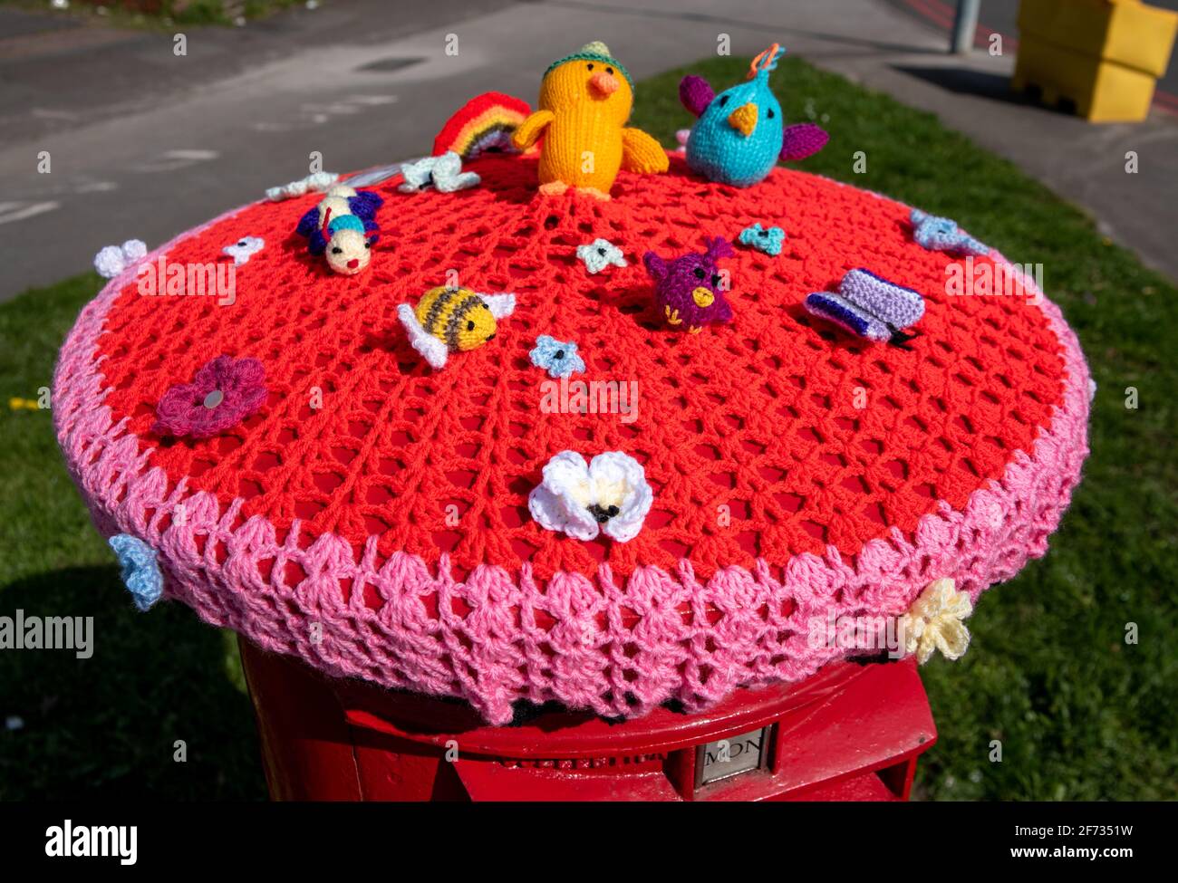 Postbox cover hi-res stock photography and images - Alamy