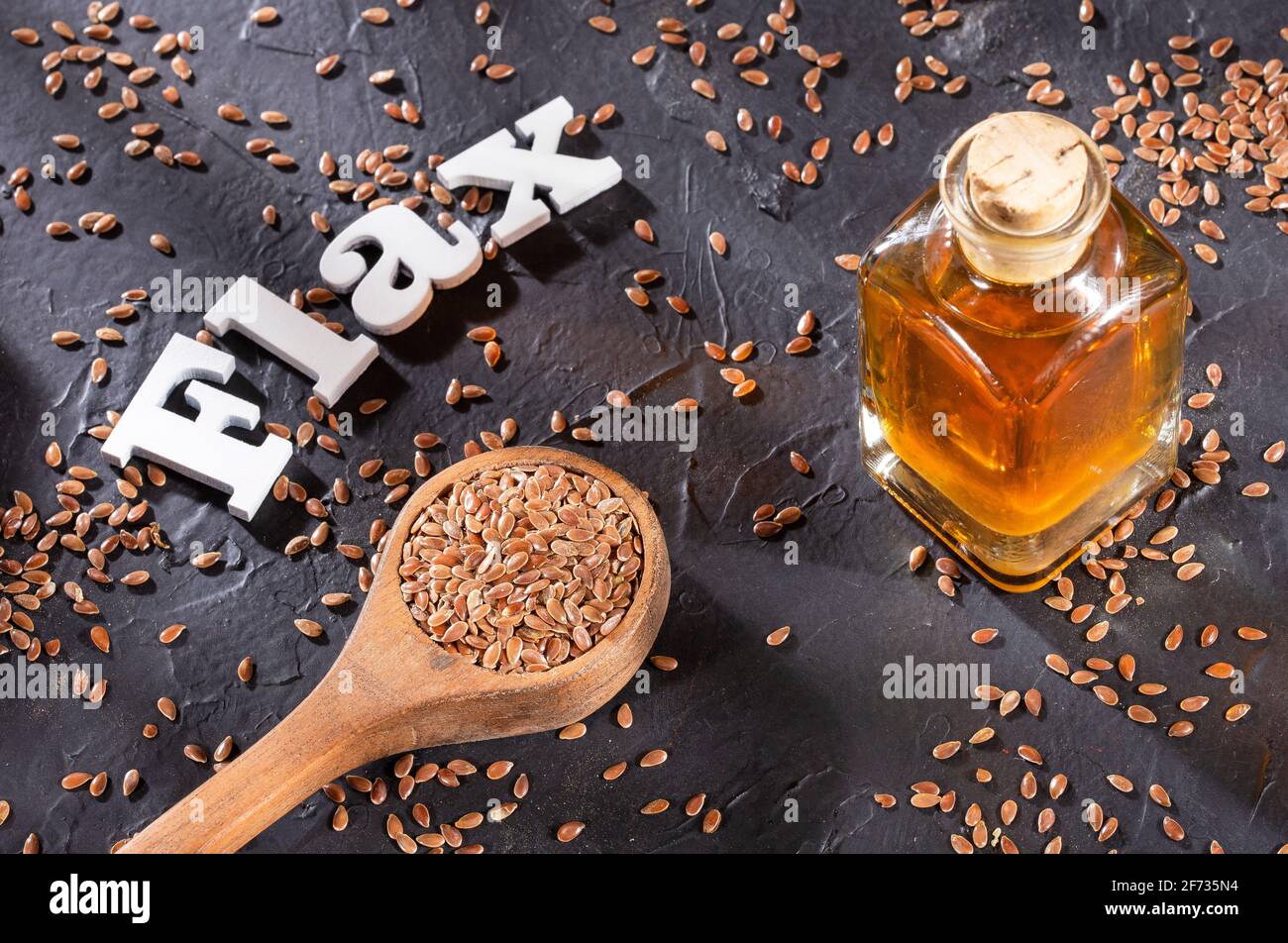 Seeds and linseed oil - Linum usitatissimum Stock Photo - Alamy
