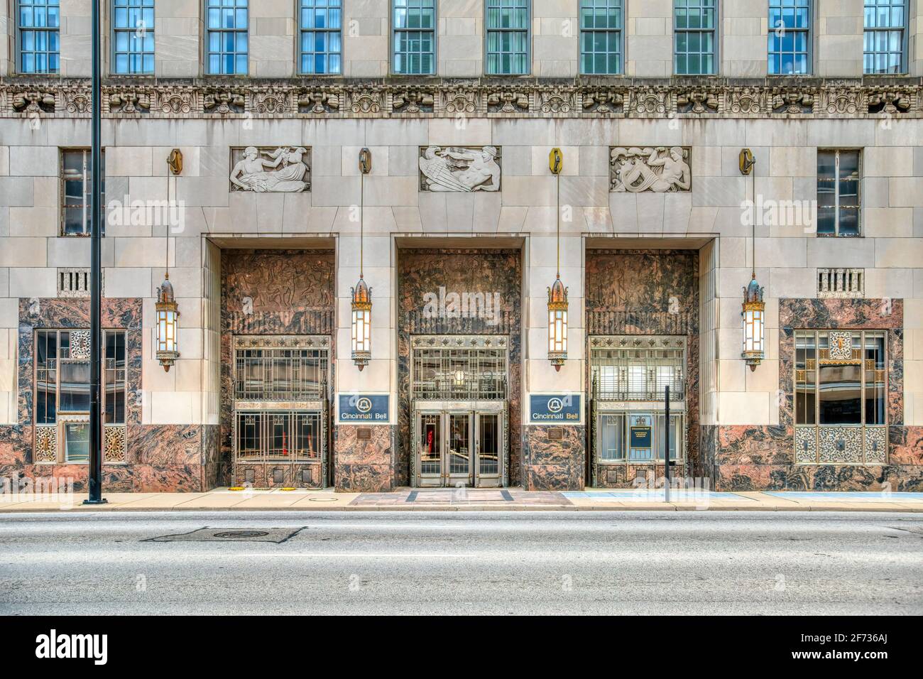 Bell building cincinnati hi-res stock photography and images - Alamy