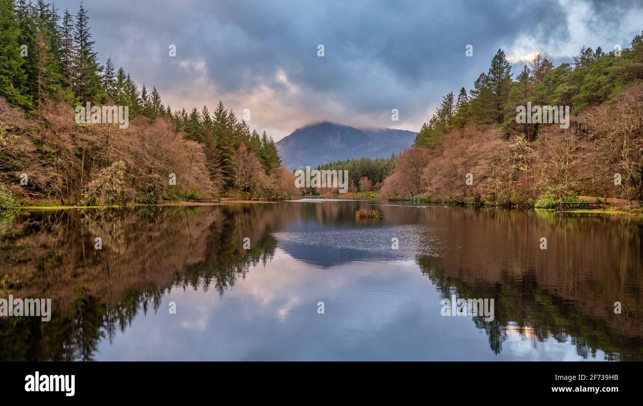 Glencoe lochan with pap of glencoe hi-res stock photography and images ...