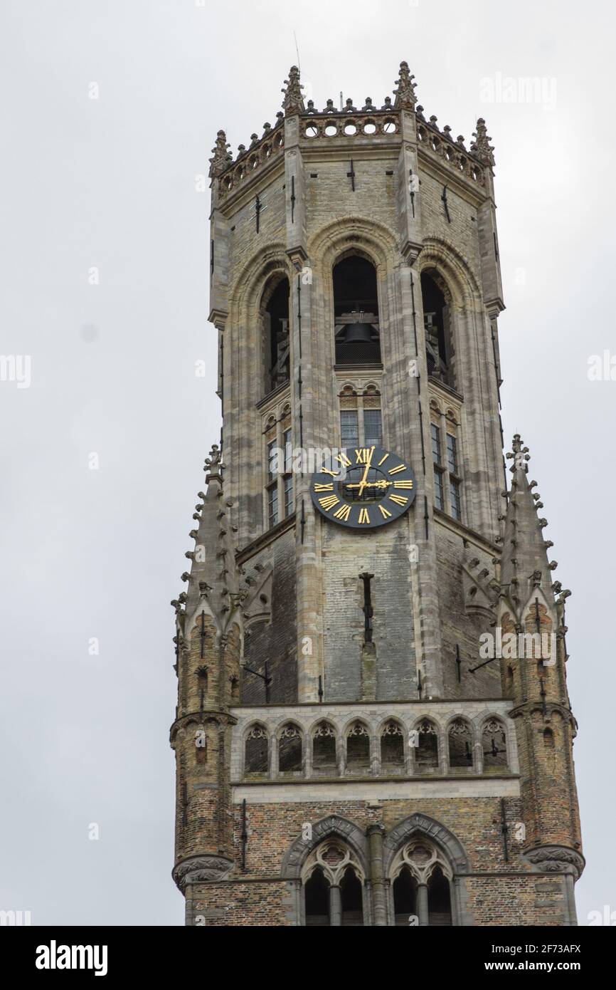Cloth hall bruges hi-res stock photography and images - Alamy