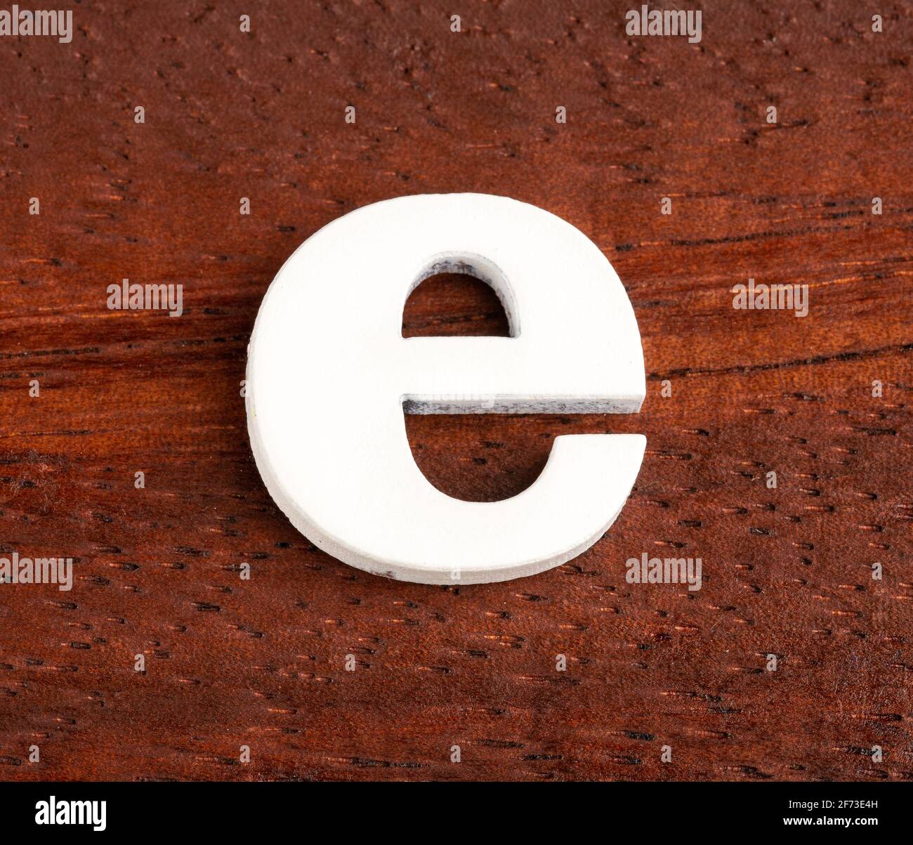 Letter e lowercase hi-res stock photography and images - Alamy