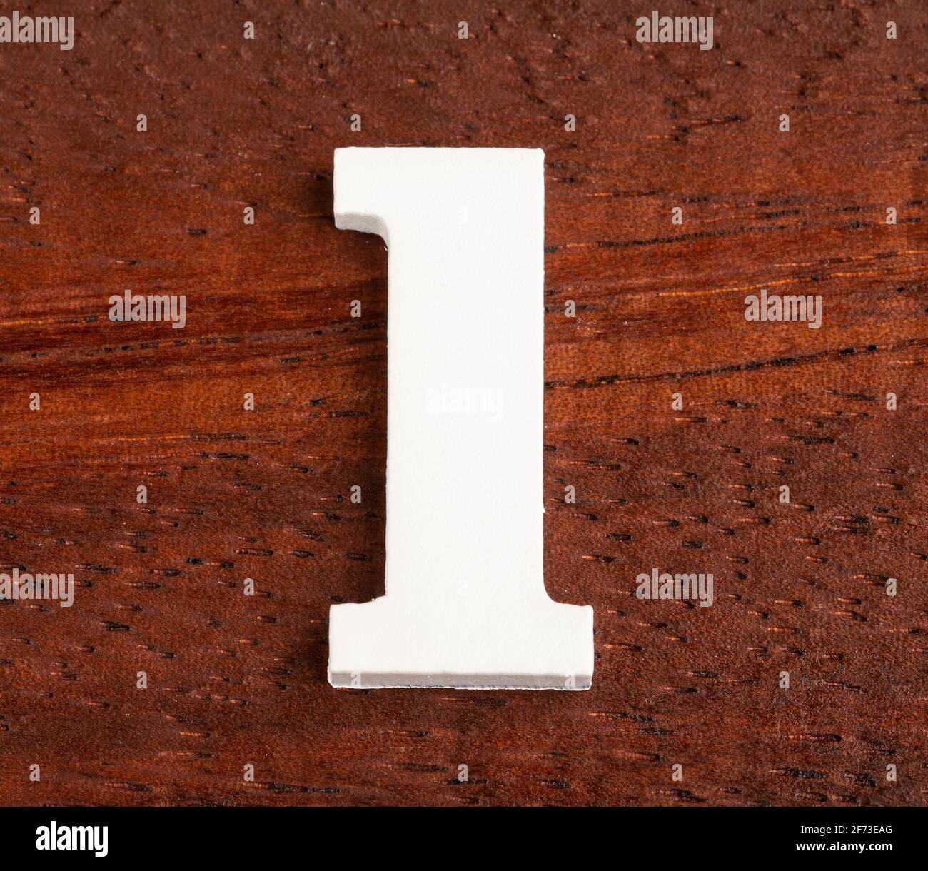 l - lowercase letter. Piece in wood Stock Photo - Alamy