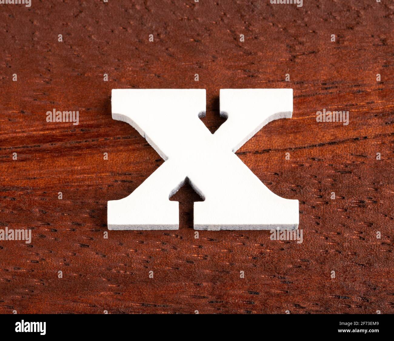 Letter x lowercase hi-res stock photography and images - Alamy