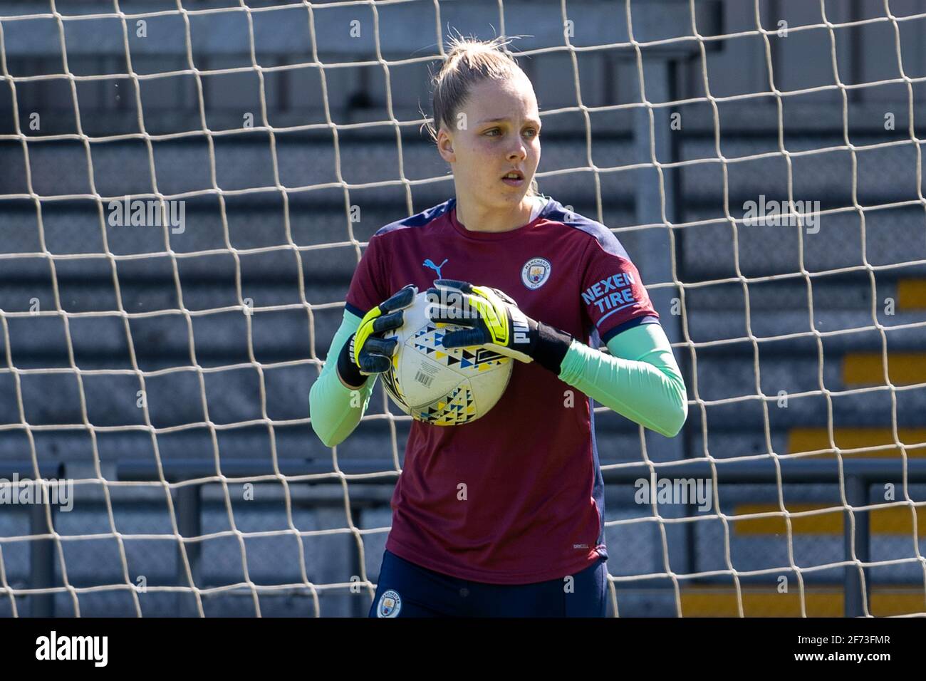 London, UK. 04th Apr, 2021. Ellie Roebuck (#26 Manchester City) ahead ...