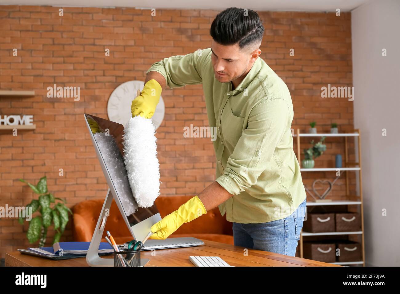 Routine computer cleaning hi-res stock photography and images - Alamy