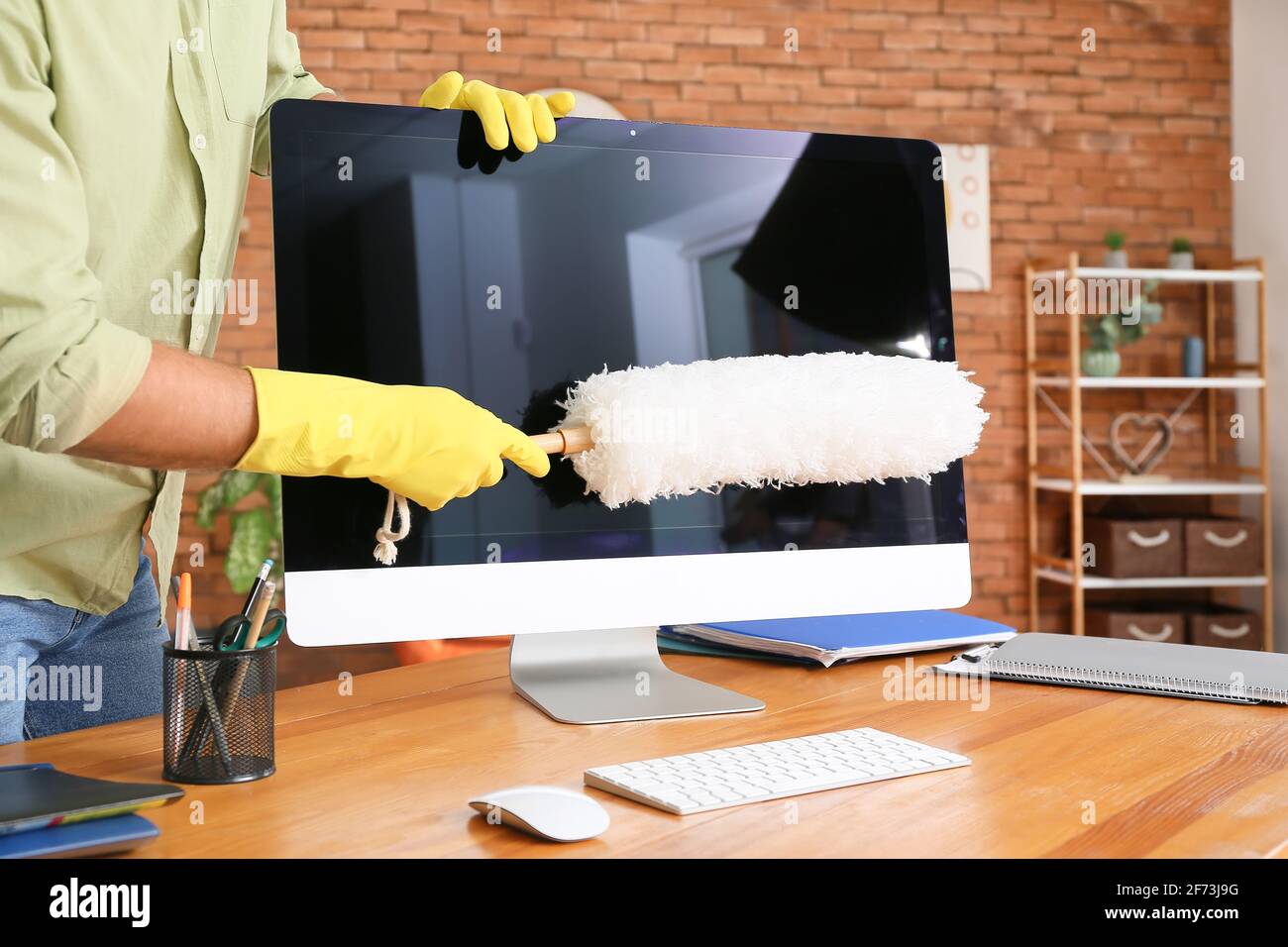 Routine computer cleaning hi-res stock photography and images - Alamy