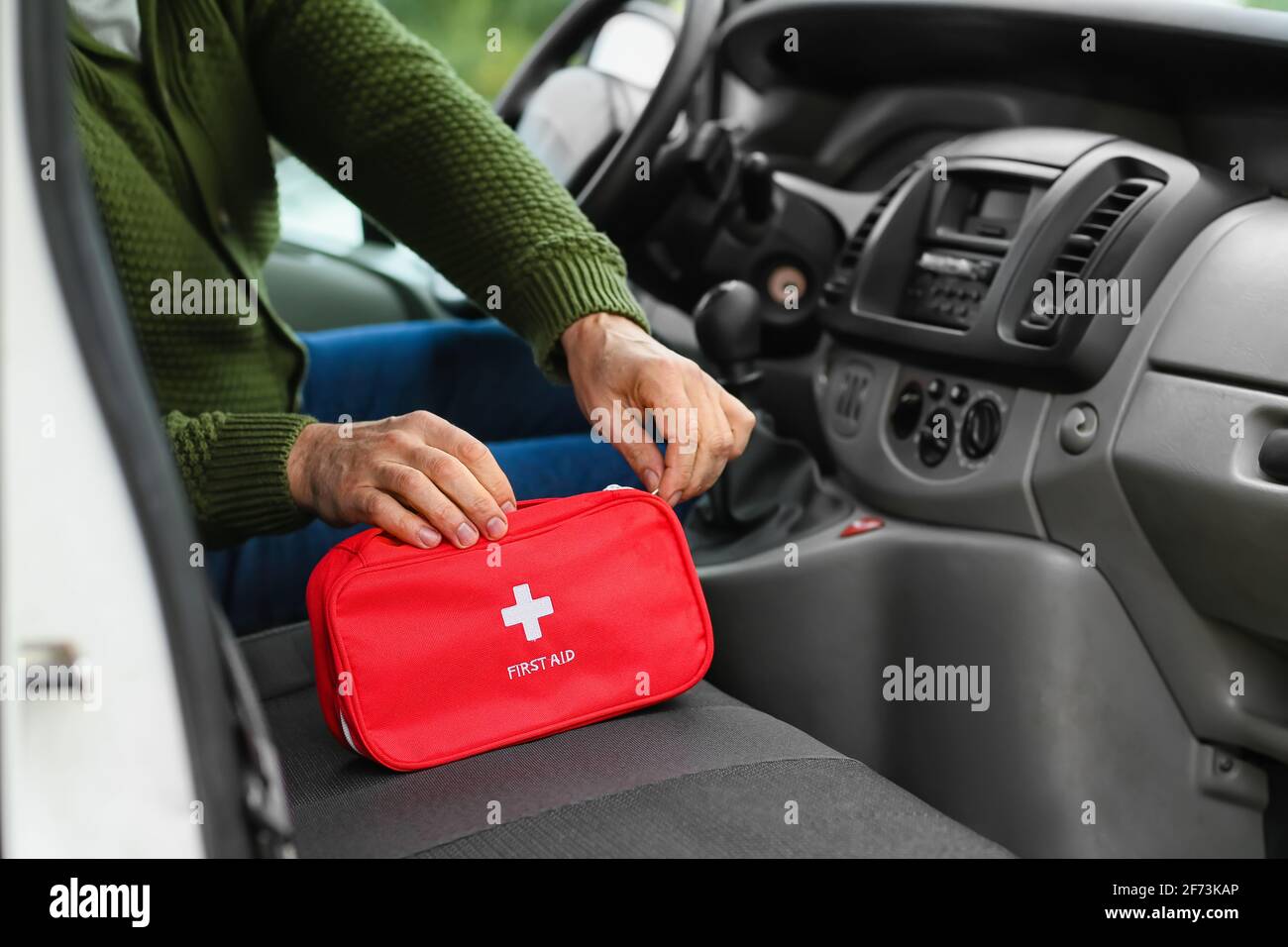 Man first aid kit hi-res stock photography and images - Alamy