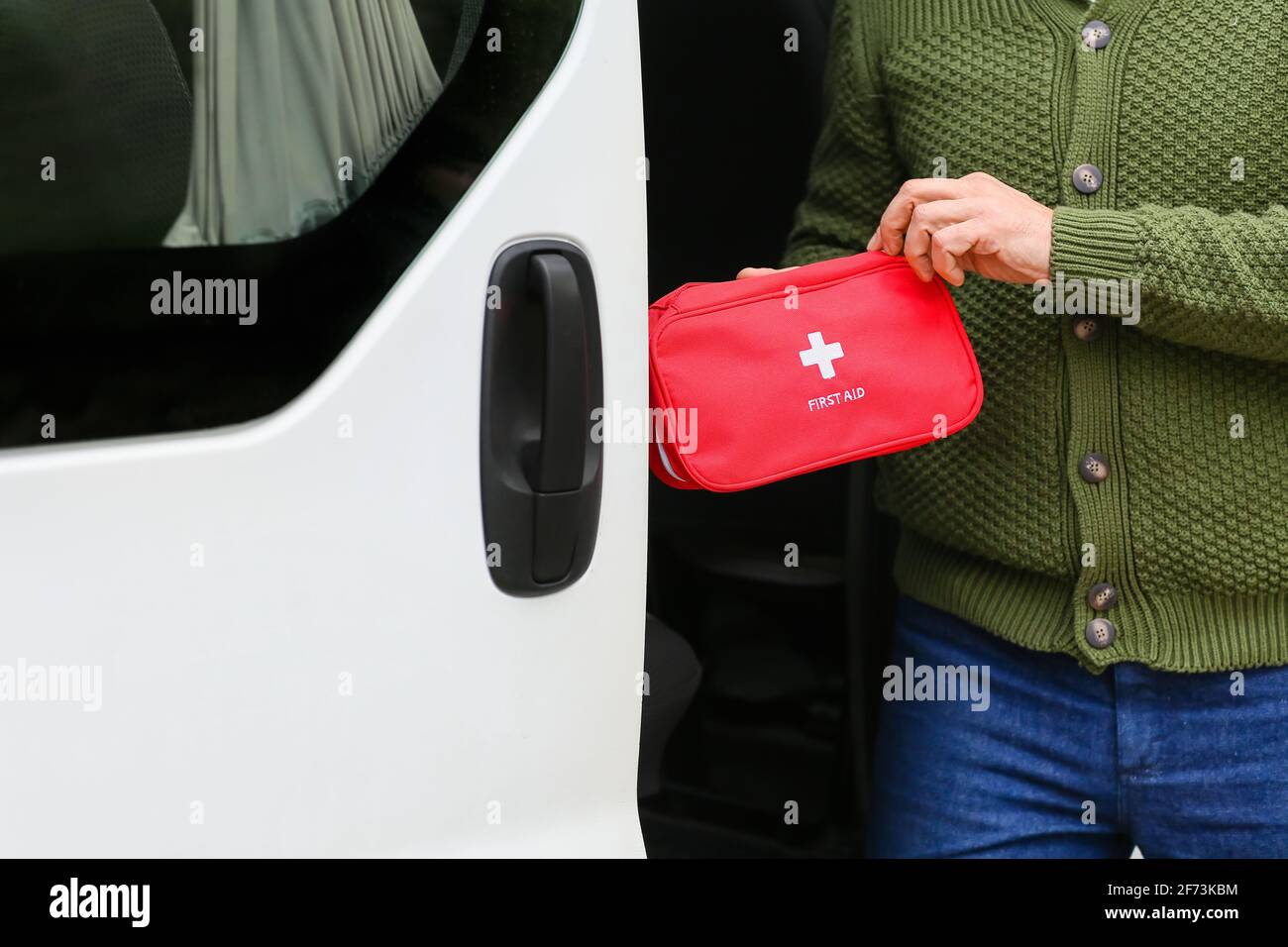 Man first aid kit hi-res stock photography and images - Alamy