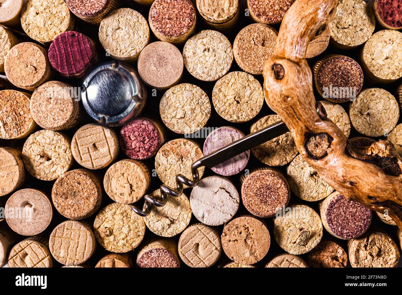Various wine corks, end view, background, corkscrew Stock Photo - Alamy