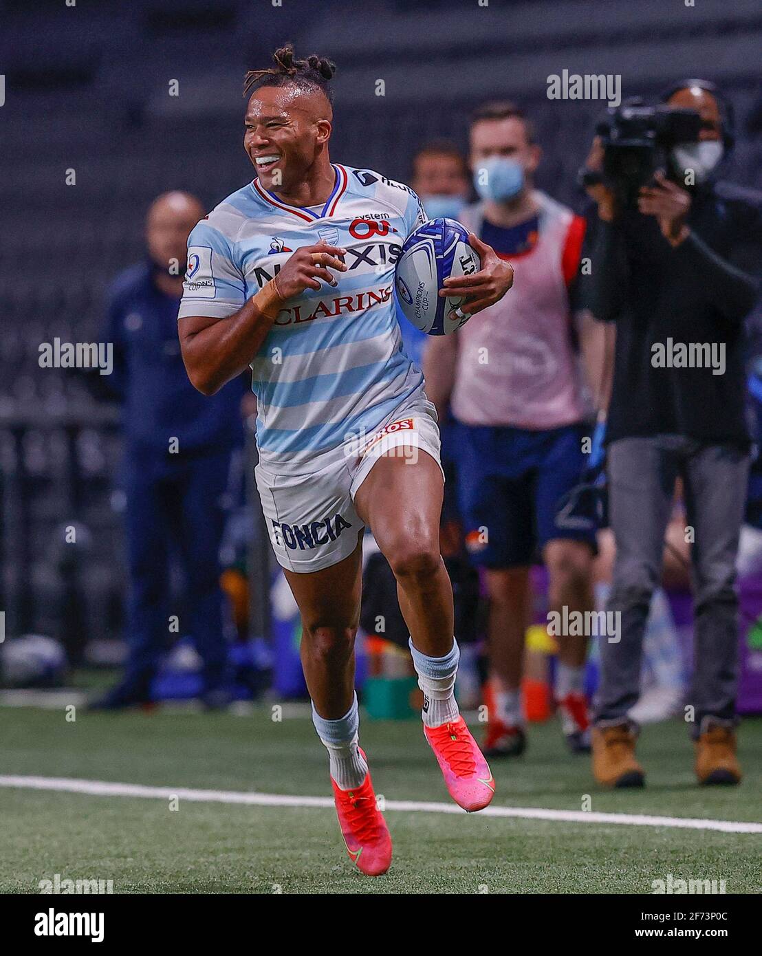 THOMAS Teddy from RACING 92 in action during the match between RACING92 ...