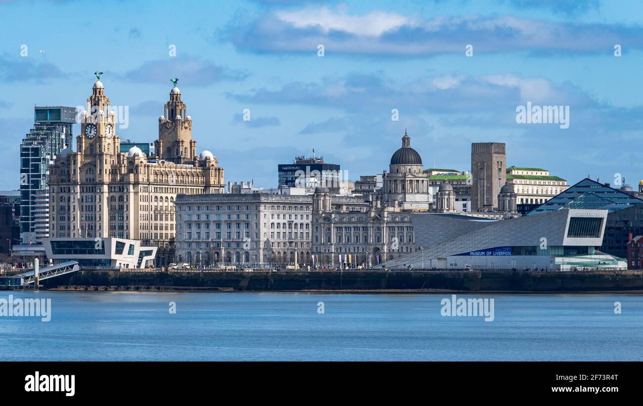 Liverpool waterfront and city skyline Stock Photo - Alamy