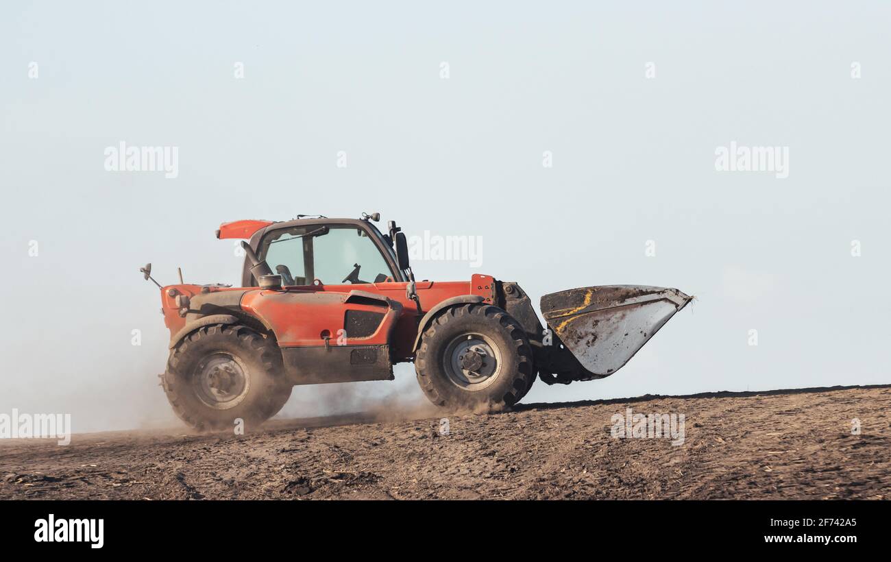 Scoop vehicle hi-res stock photography and images - Alamy