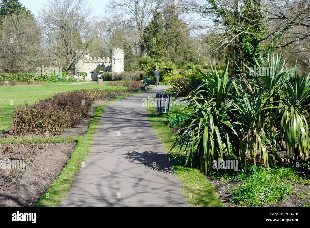 Reigate landmarks hi-res stock photography and images - Alamy