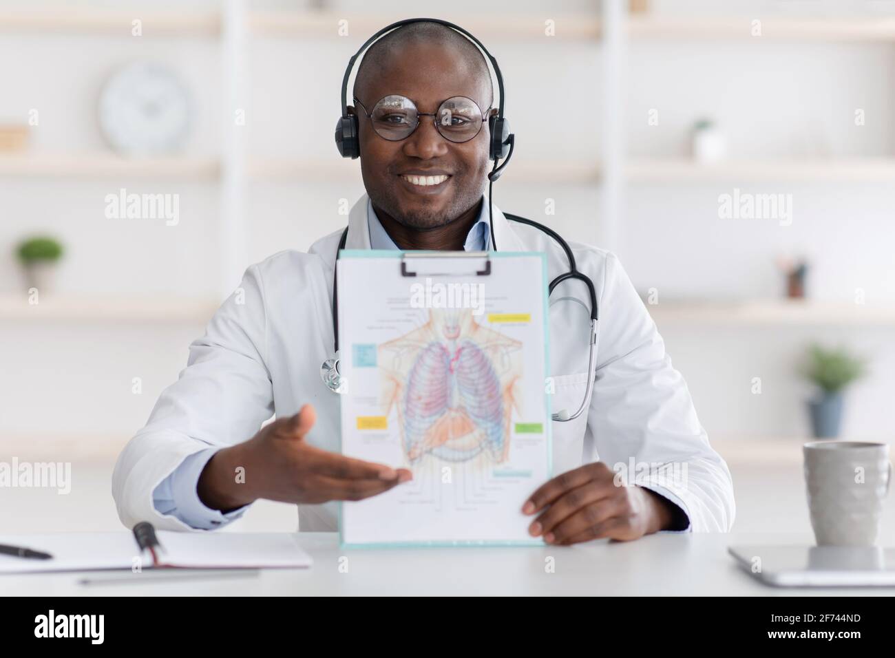 Doctor lecture hi-res stock photography and images - Alamy