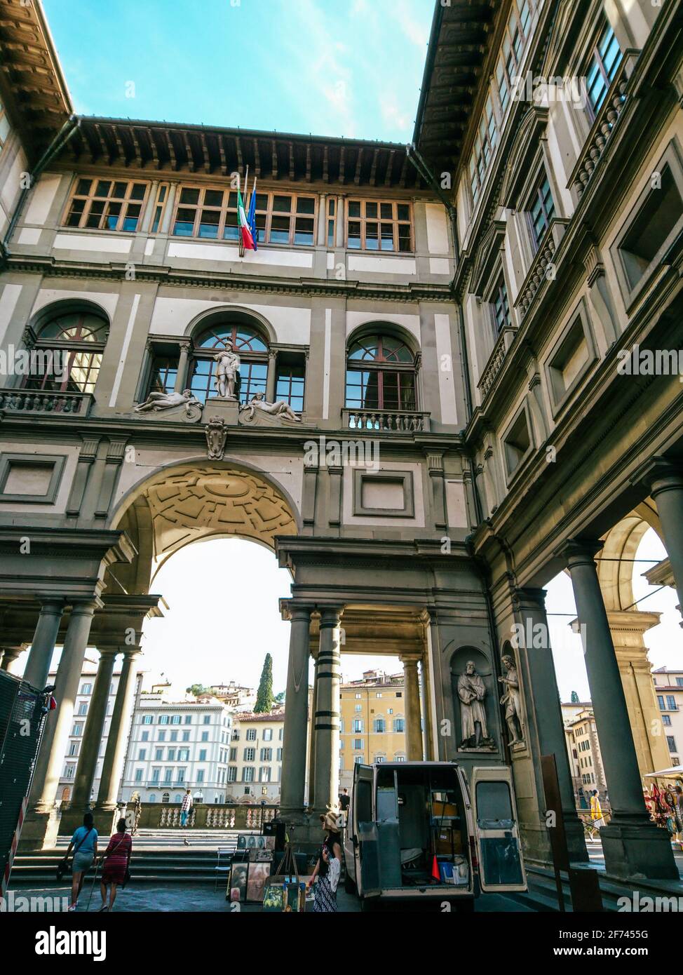 Housing cultural center hi-res stock photography and images - Alamy