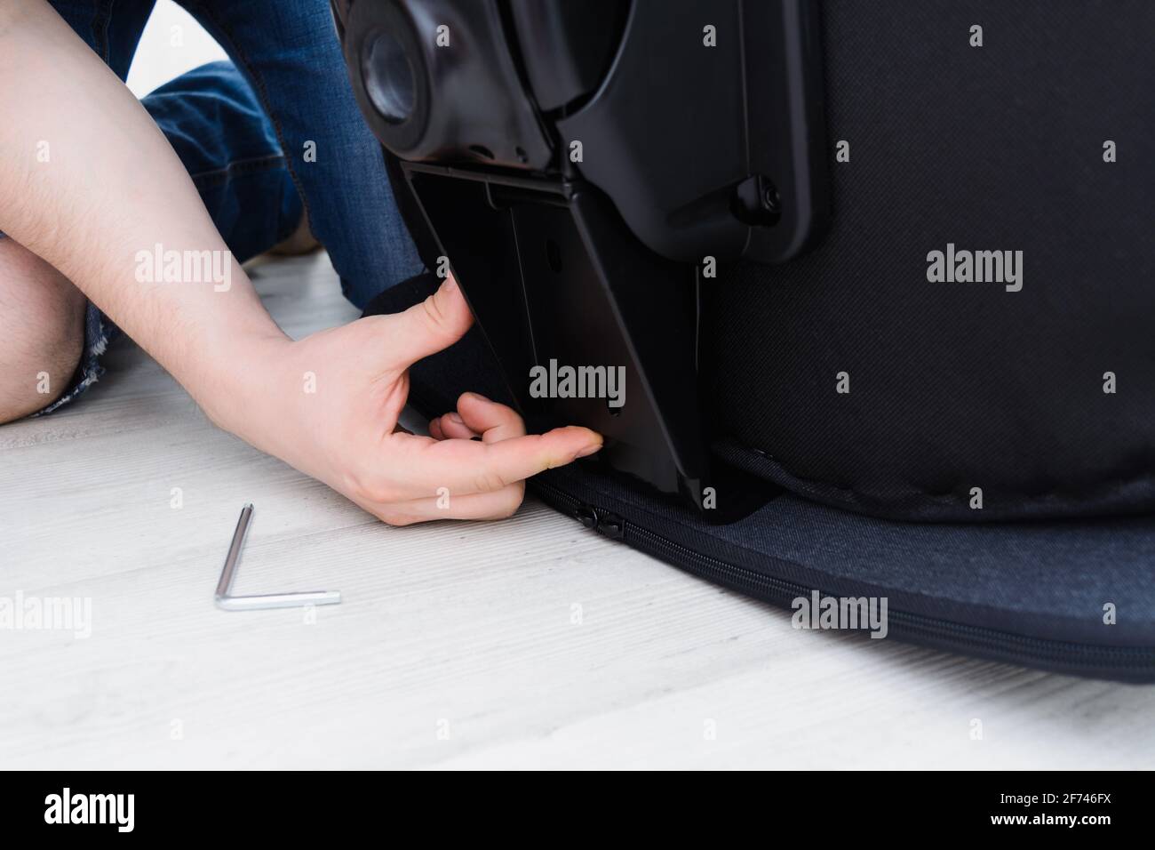 Screw Chair Lift at John Galindo blog