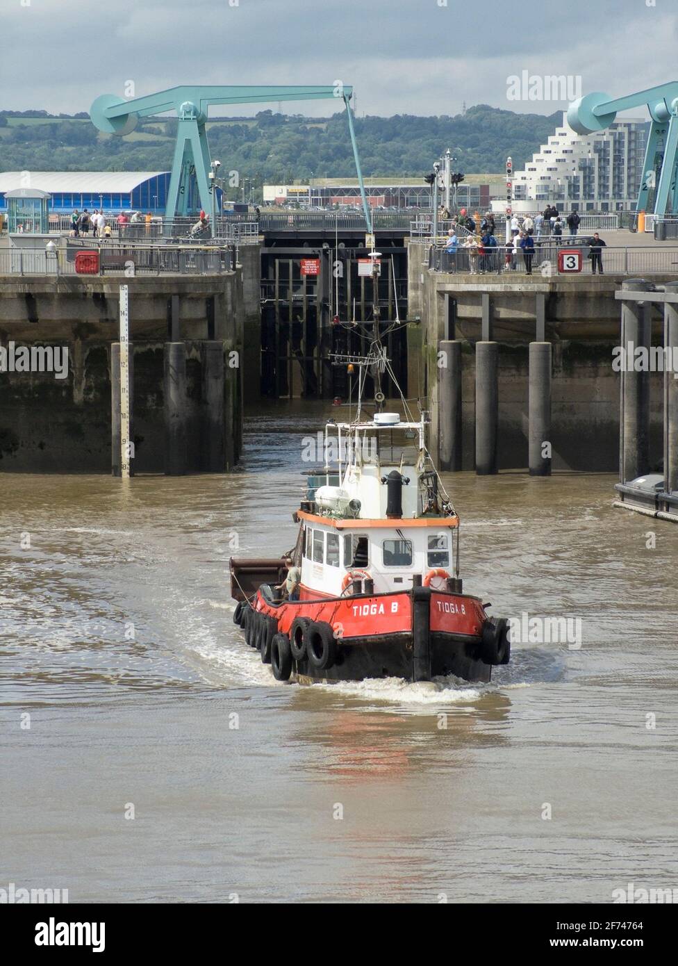 TIOGA B a general purpose tugboat, with seabed levelling attachment at ...