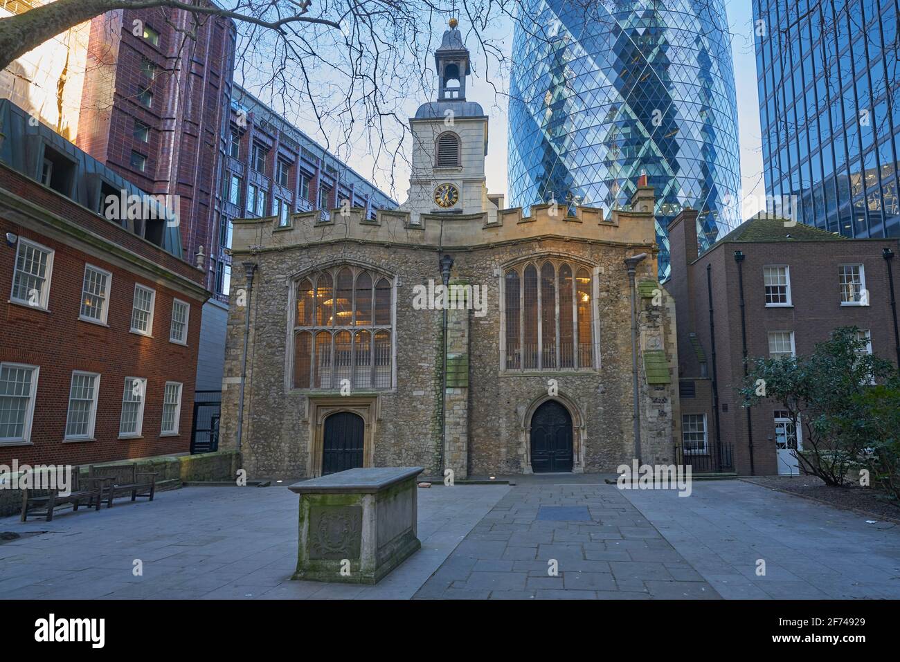 St helen bishopsgate hi-res stock photography and images - Alamy