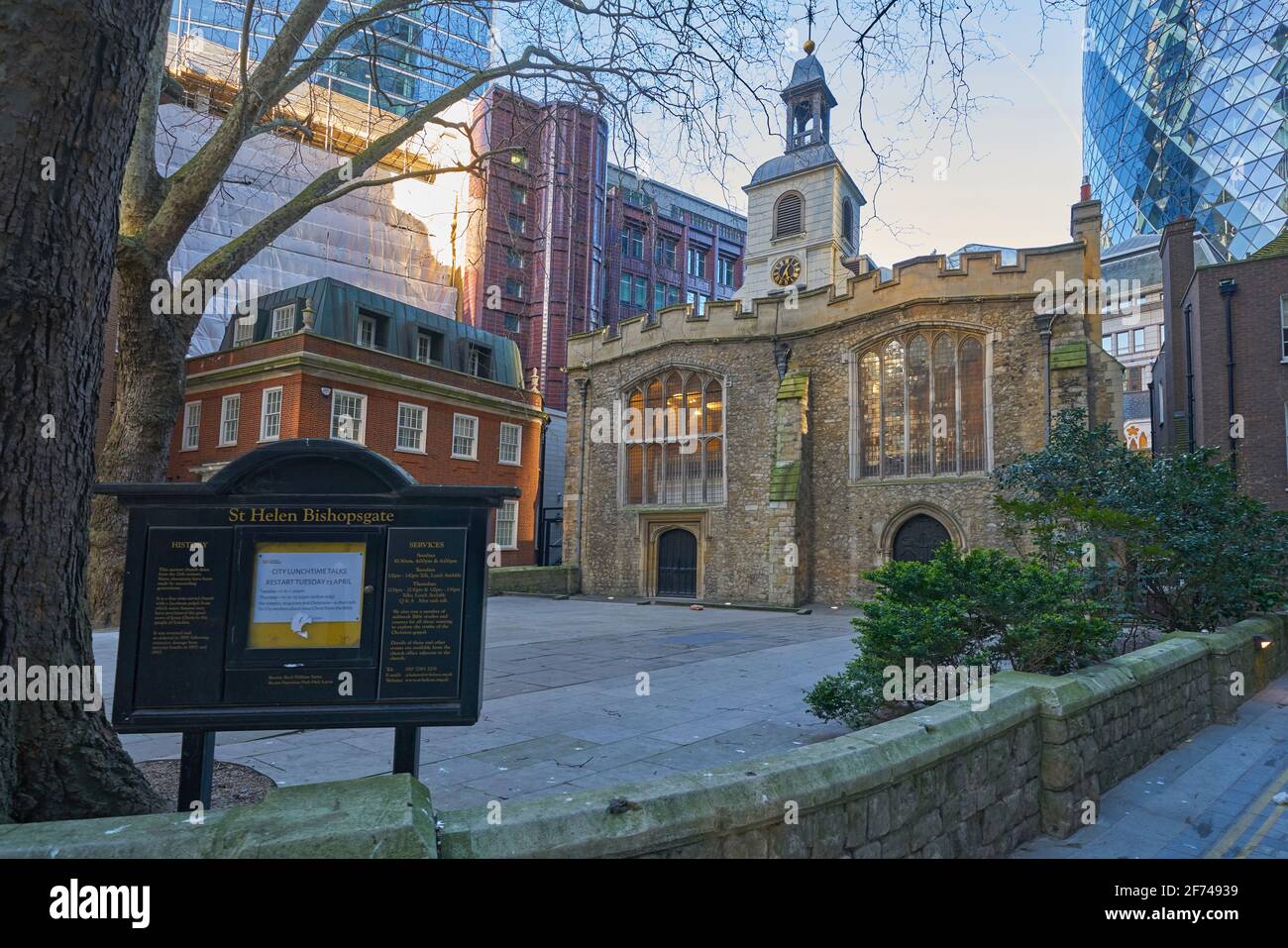 st helen bishopsgate church Stock Photo - Alamy