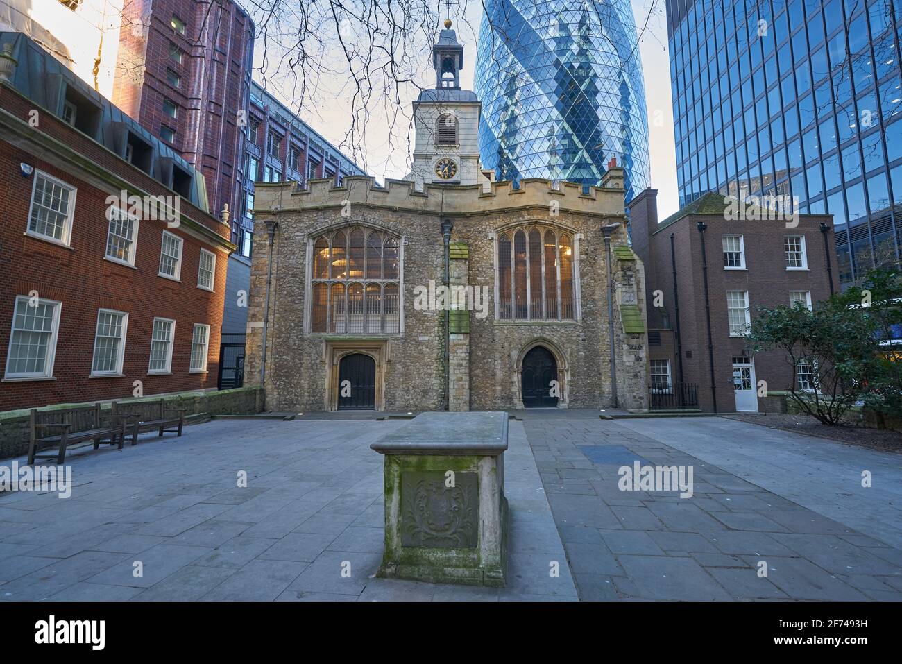 St helen bishopsgate hi-res stock photography and images - Alamy