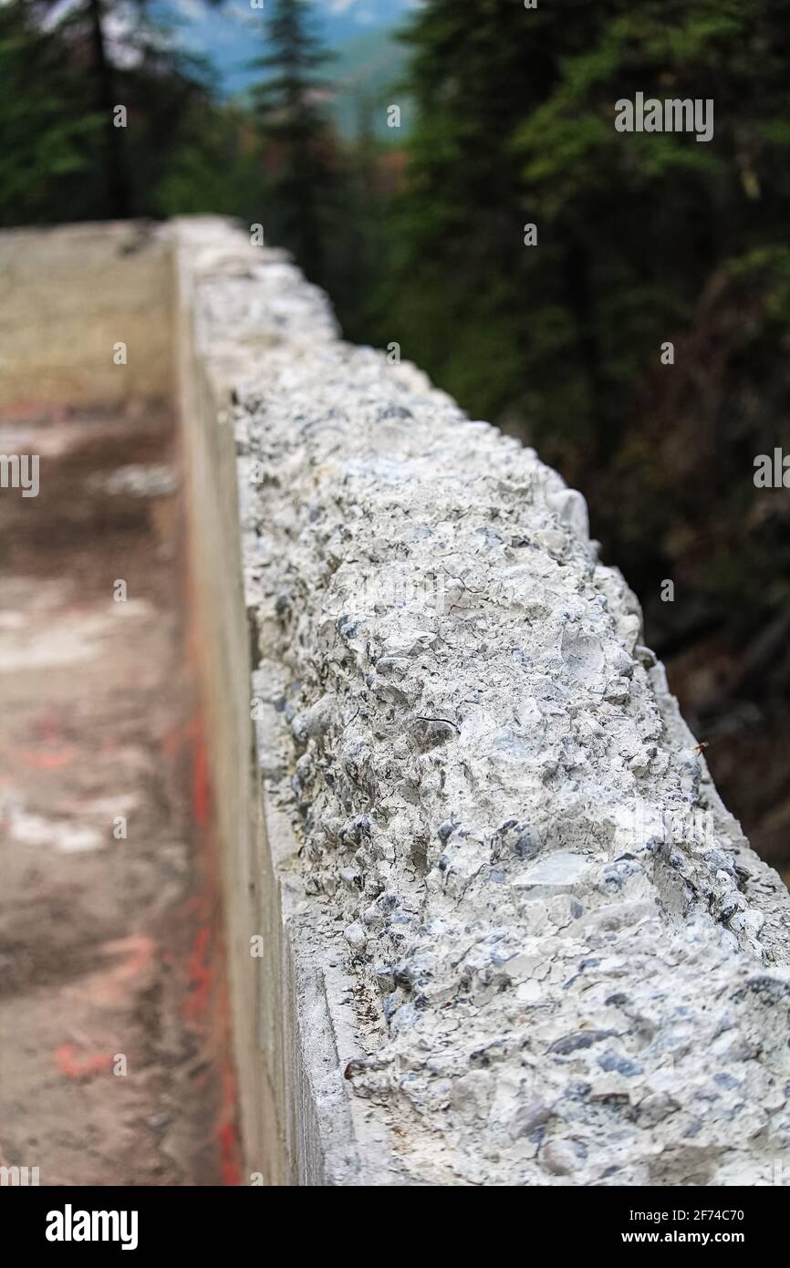 Crumbled concrete hi-res stock photography and images - Alamy