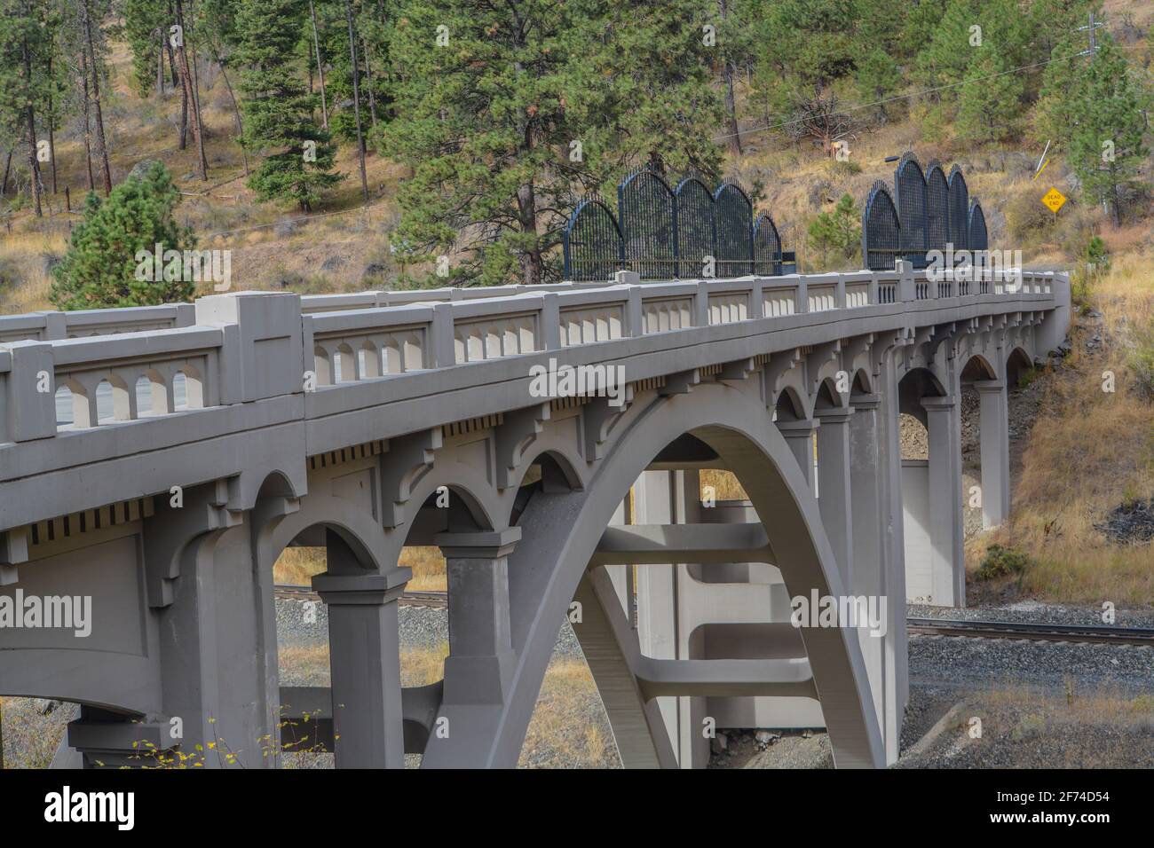 Upper Perry Arch Bridge in the Blue Mountain Foothills of Eastern ...