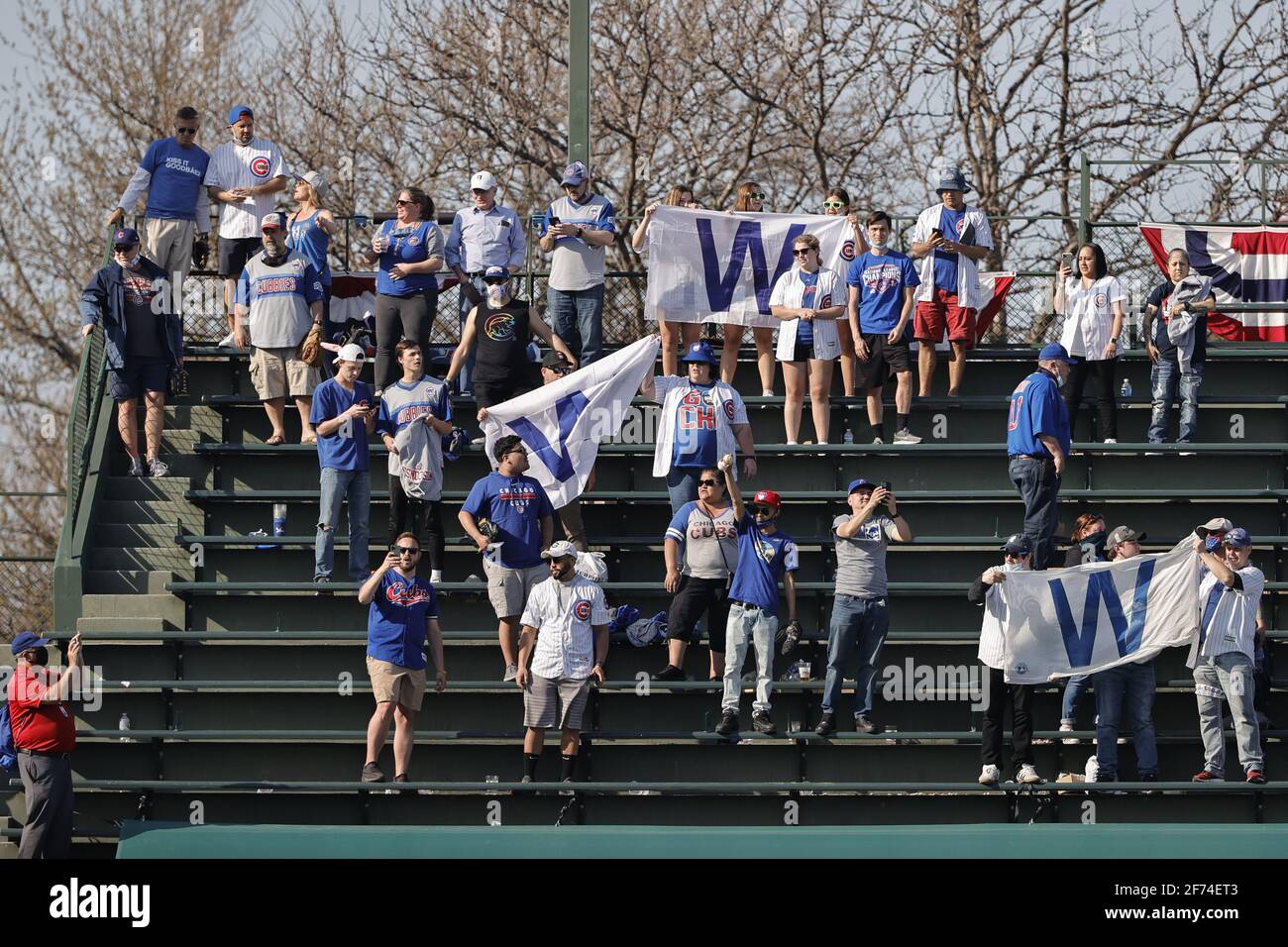 Wrigley field chicago 2021 hi-res stock photography and images - Alamy
