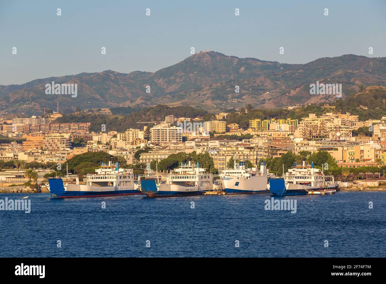 Italy sicily messina cargo hi-res stock photography and images - Alamy