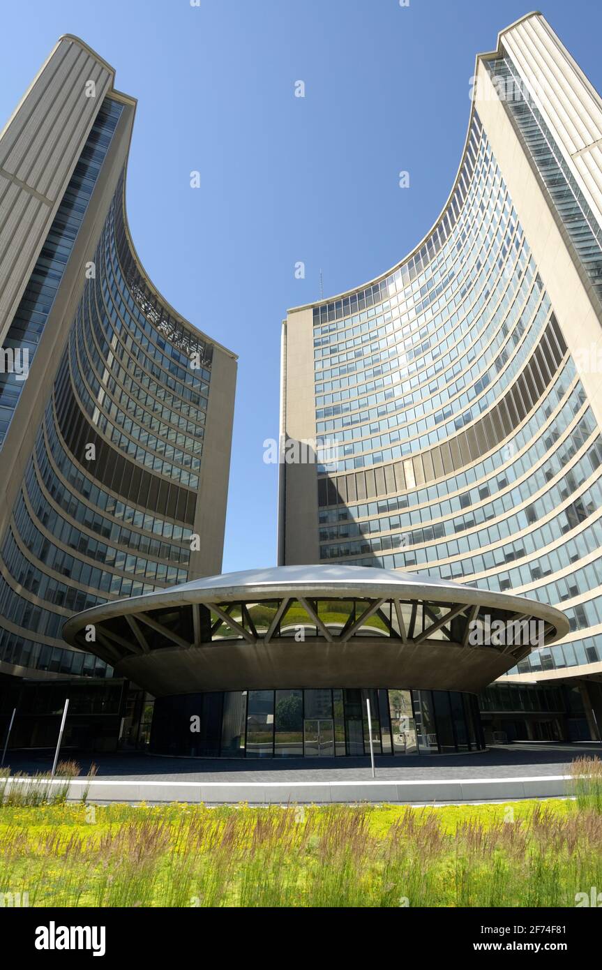 New City Hall of Toronto (Canada) designed by Finnish architect Viljo ...
