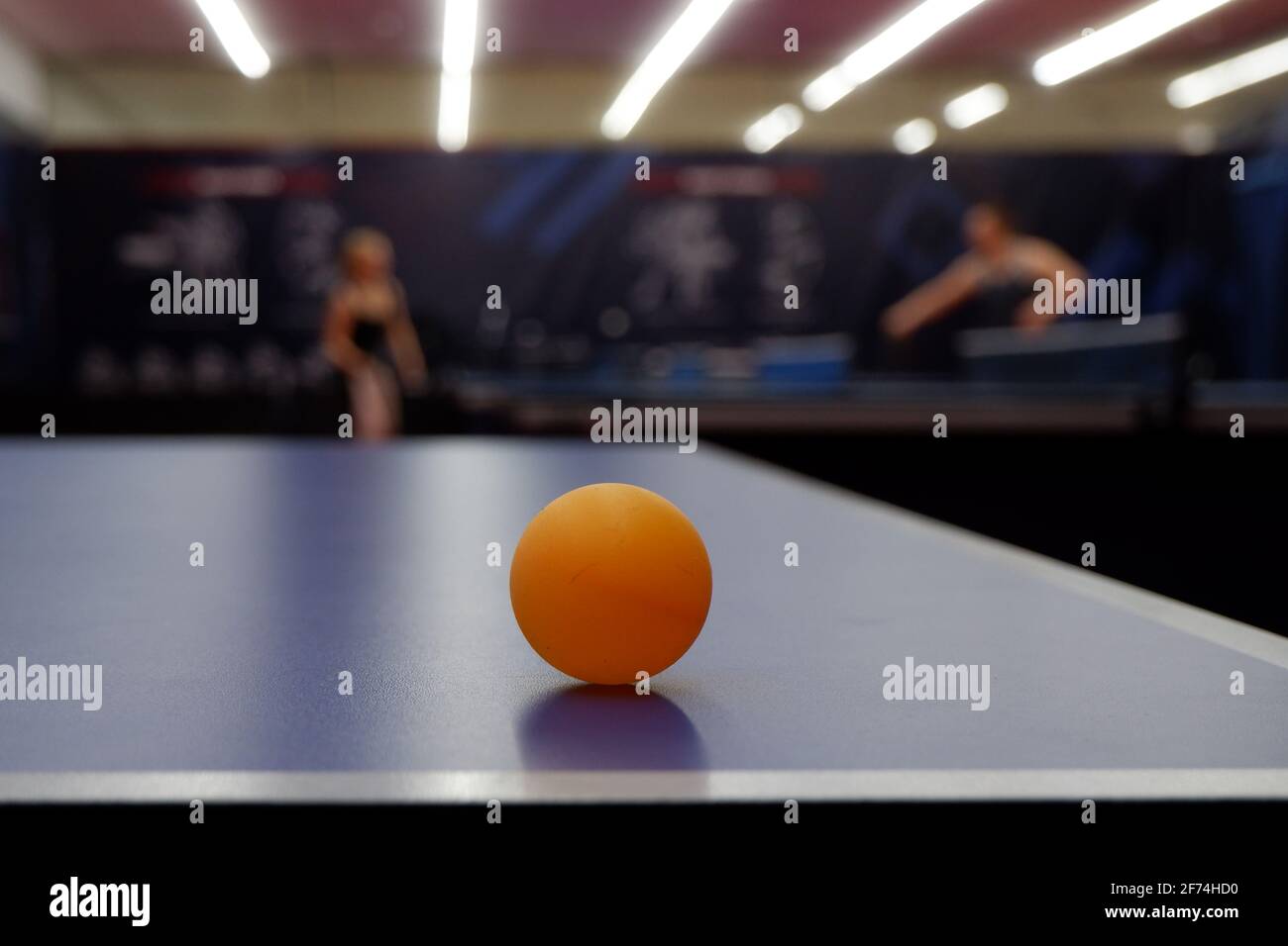Table tennis ball hi-res stock photography and images - Alamy