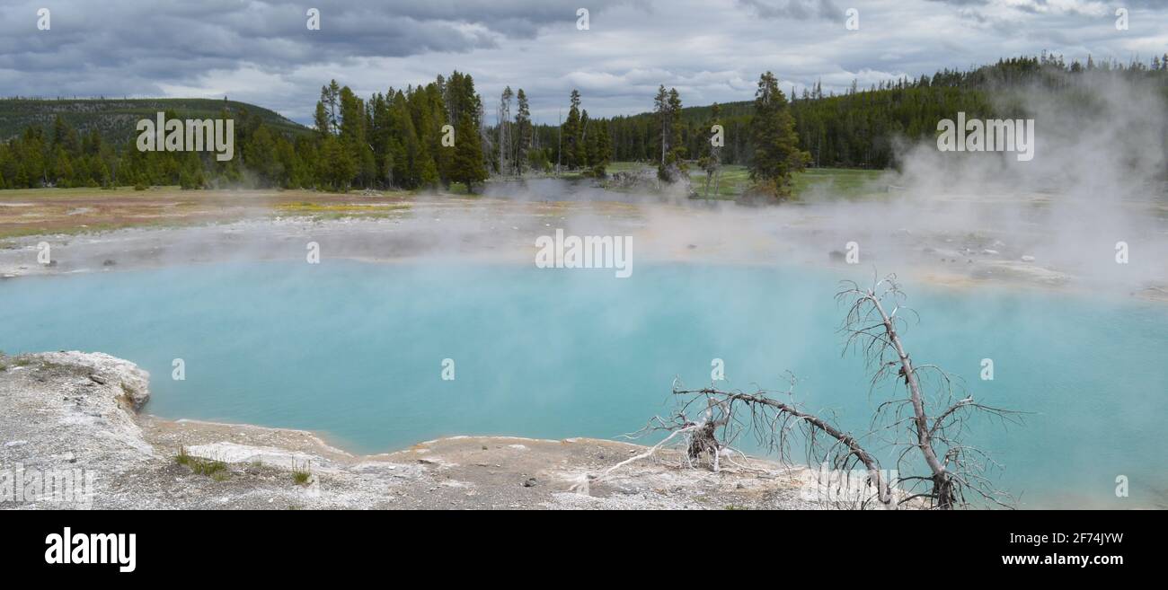 Black pool yellowstone national park hi-res stock photography and ...
