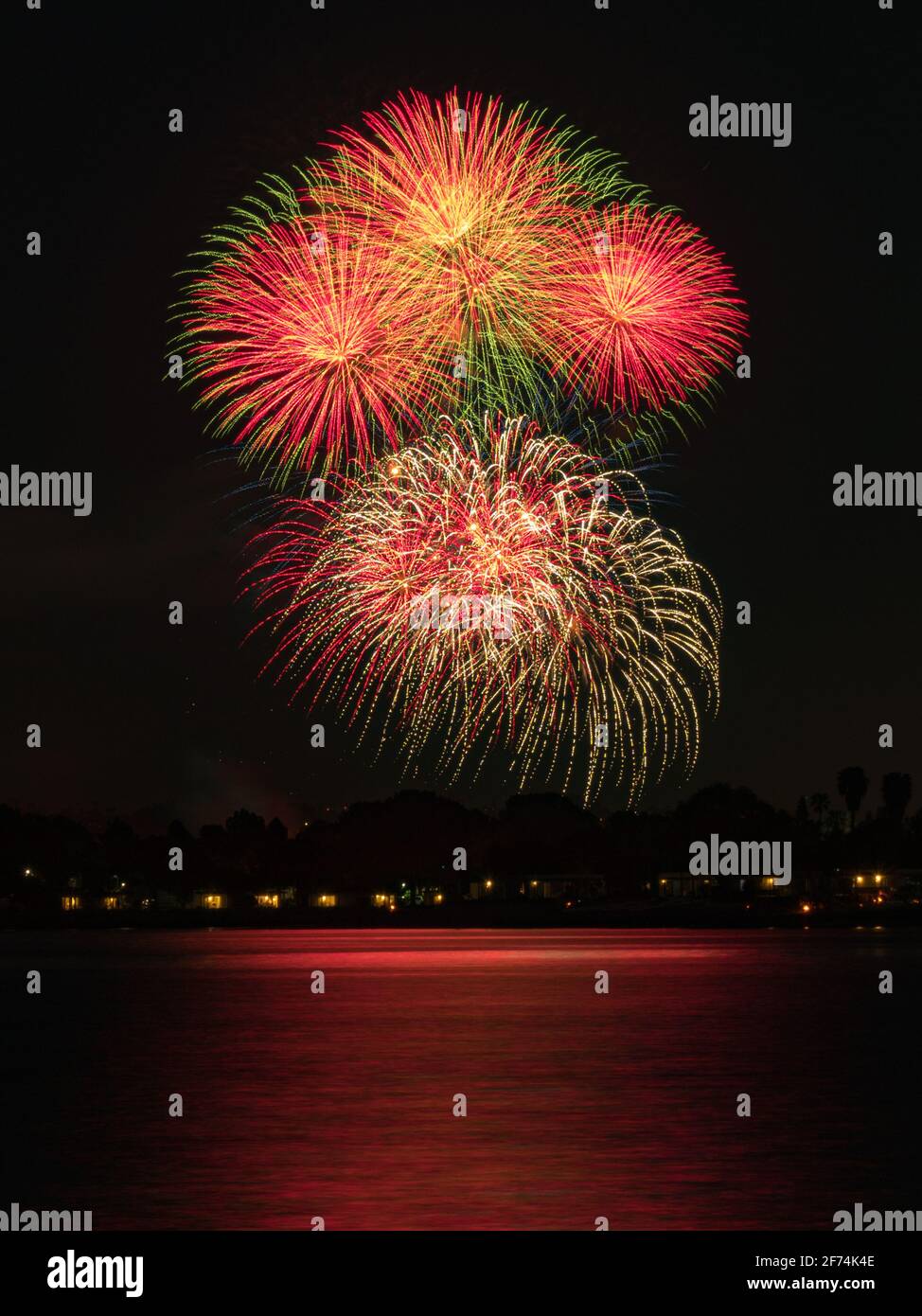 The nightly fireworks at the theme park Sea World San Diego in ...