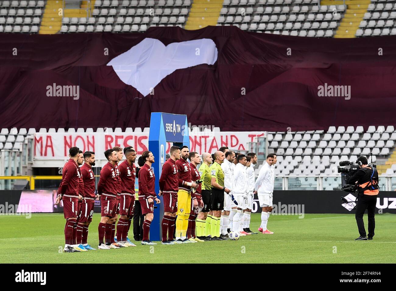 Football line up full length hi-res stock photography and images - Alamy