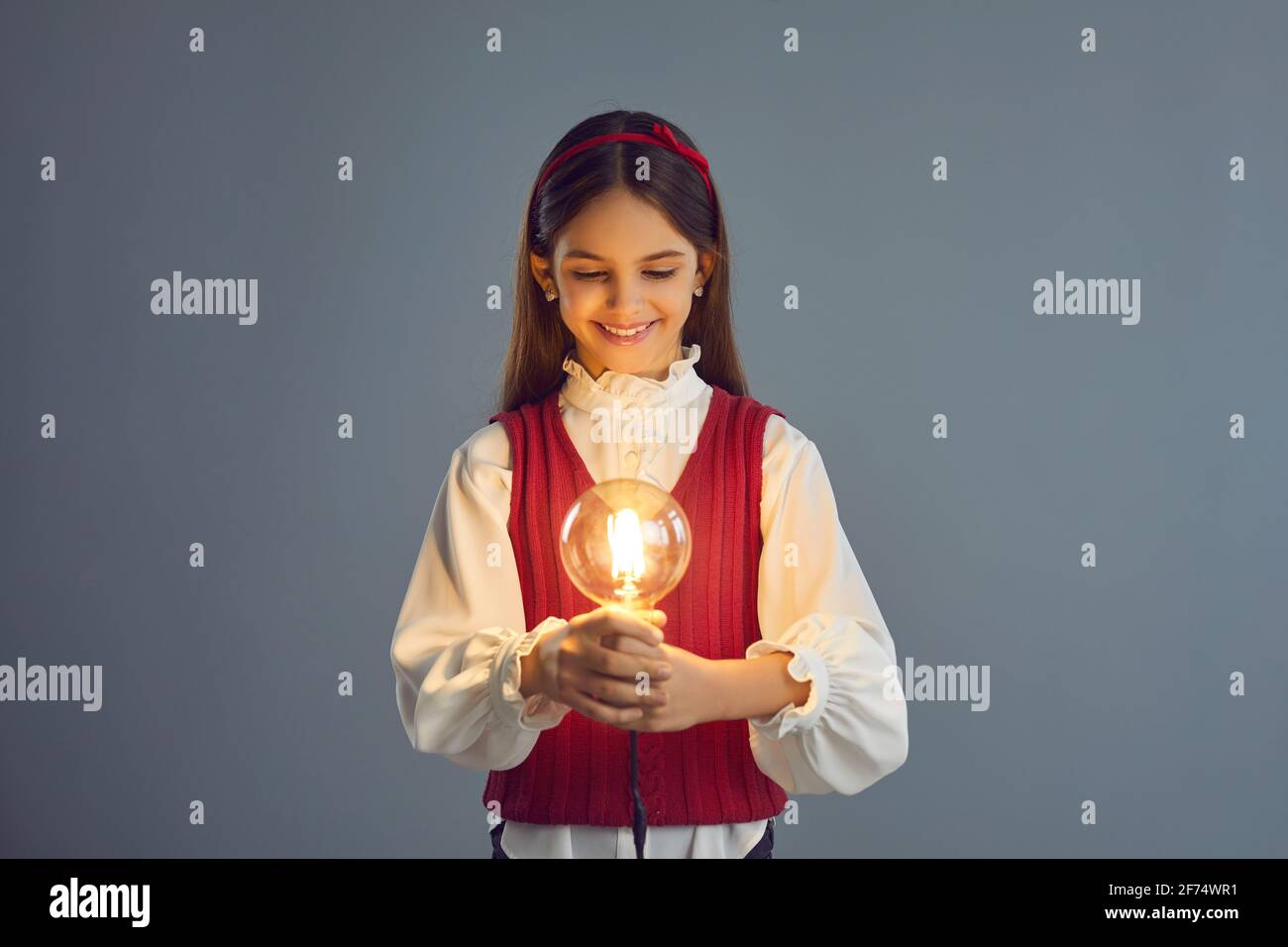 Primary school girl hi-res stock photography and images - Alamy