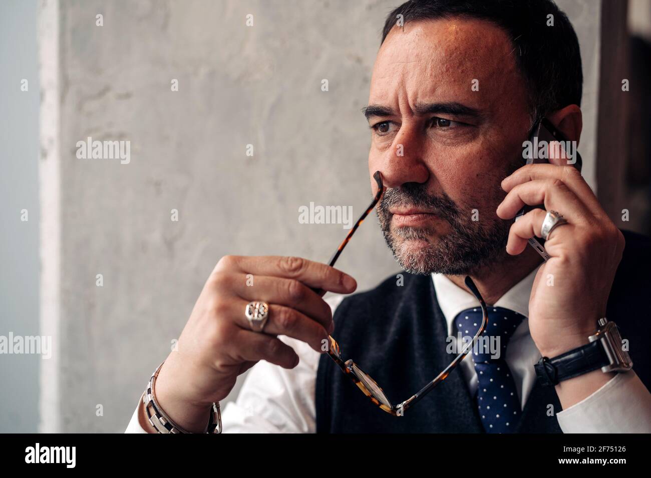 Middle aged hispanic male hi-res stock photography and images - Alamy